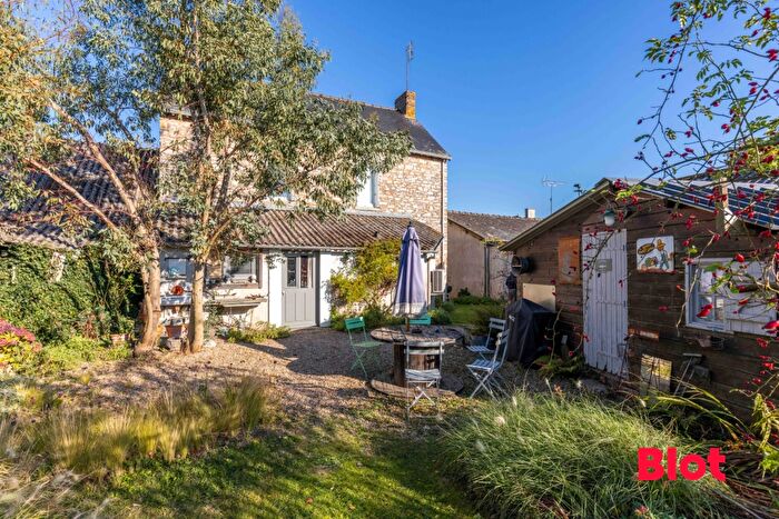 Maison à vendre - Lusanger - 4 pièces - 3 chambres