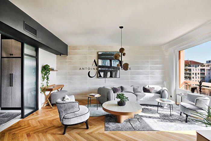 Appartement à louer - Monplaisir Lumière, Lyon ème arrondissement - 5 pièces - 4 chambres