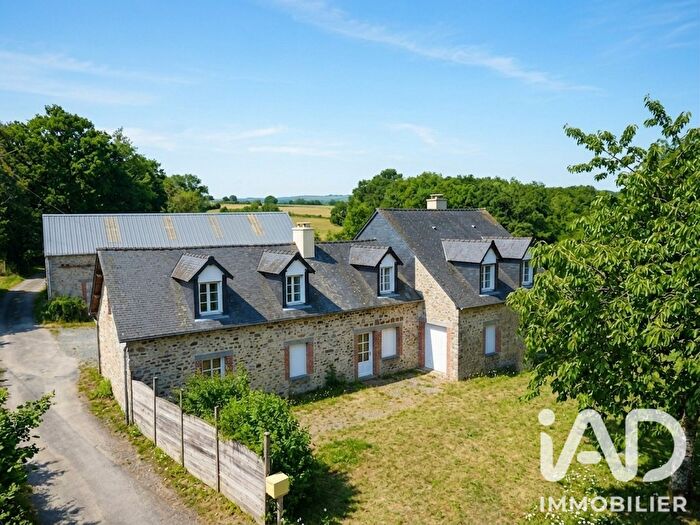 Maison 10 pièces à vendre à Crennes-sur-Fraubée