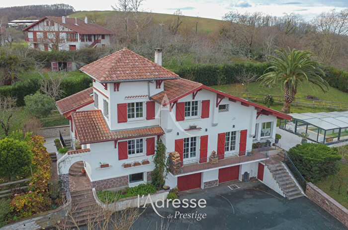 Maison 11 pièces à Itxassou, à vendre
