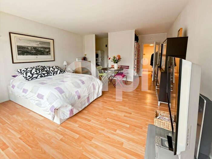 Appartement à louer - Brichebay, Senlis - 1 pièce