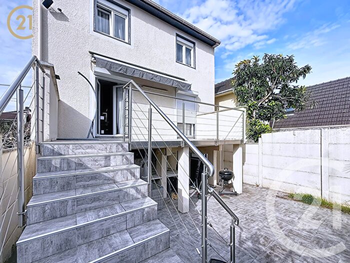 Bondy, Le Saule Blanc : Maison 4 pièces à vendre