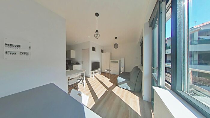 Saint-Étienne, Saint-Roch, Vivaraize, Valbenoite, Centre Deux : Appartement 1 pièce à louer