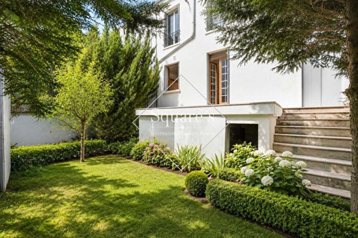 Maison 4 pièces à vendre - Issy-les-Moulineaux, Centre-ville, Corentin Celton, Les Varennes