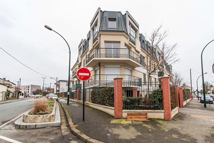 Appartement à louer - Le Raincy, Montfermeil, Grands Côteaux - 3 pièces - 1 chambre