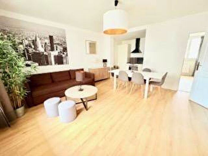 Appartement à louer - Part-Dieu, Lyon ème arrondissement - 4 pièces - 3 chambres