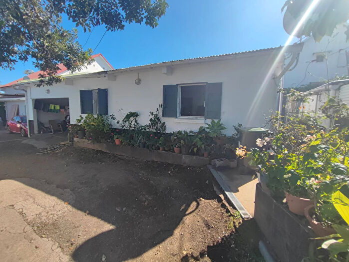 Maison à vendre - Le Tampon, La Chatoire - 4 pièces - 4 chambres