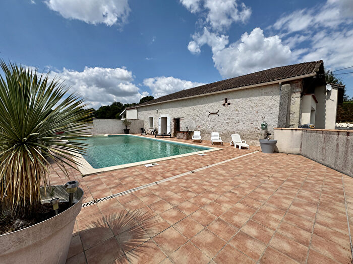 Maison à vendre - Villeneuve-sur-Lot, Eysses - 14 pièces - 9 chambres