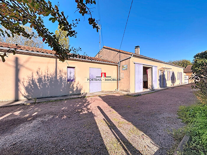 Maison à vendre - Anglade - 3 pièces - 2 chambres