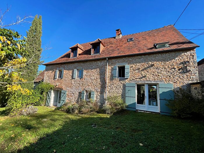 Maison à vendre - Cubjac - 9 pièces - 4 chambres