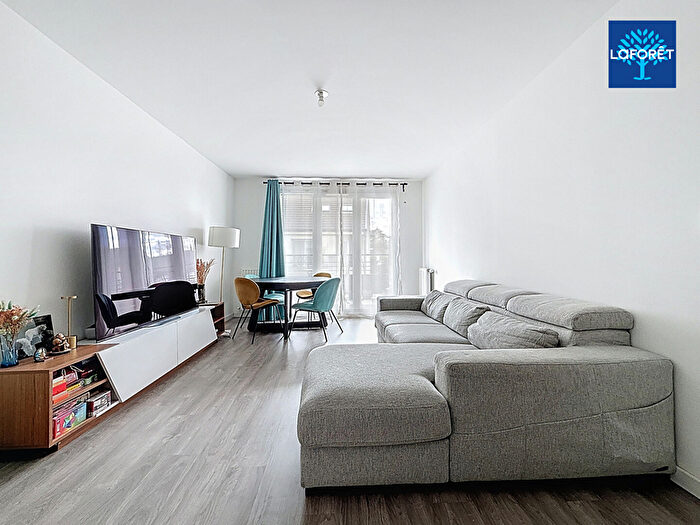 Appartement à vendre - Noisy-le-Grand, Centre-ville - 3 pièces - 2 chambres