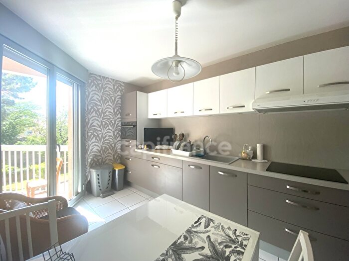 Sathonay-Camp - Appartement 5 pièces à vendre