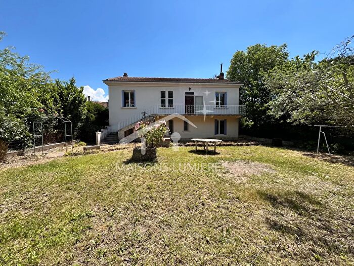 Maison à vendre - Apt - 6 pièces - 4 chambres