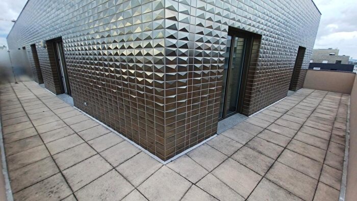 Appartement à louer - Asnières-sur-Seine, Gresillons, Voltaire - 5 pièces - 4 chambres