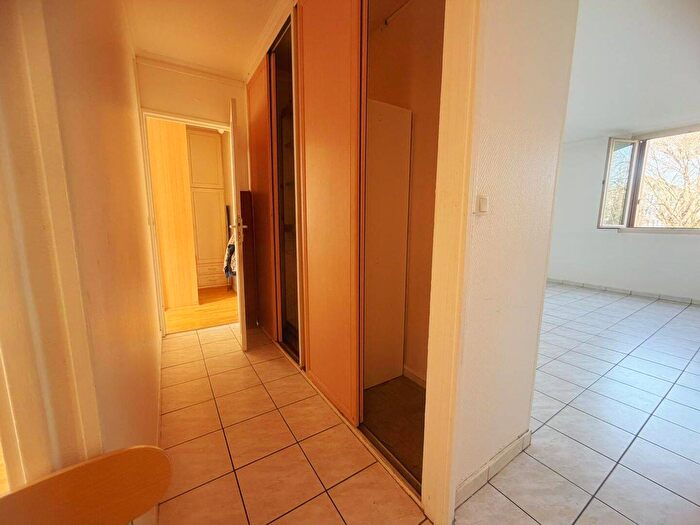 Appartement à louer - Pologne-Saint Martin, Valenton - 4 pièces - 1 chambre