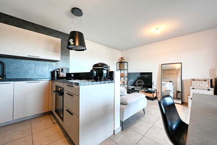 Appartement à vendre - Givors, Canal - 3 pièces - 2 chambres