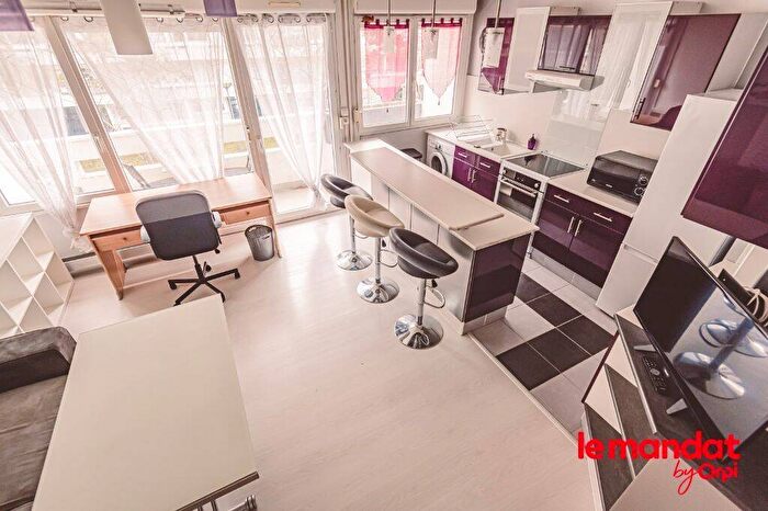 Croix Rouge-Haut de Murigny, Reims : Appartement 1 pièce à louer