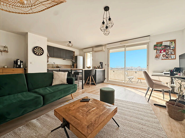 Appartement à vendre - Marseille e , Château-Gombert - 3 pièces - 2 chambres