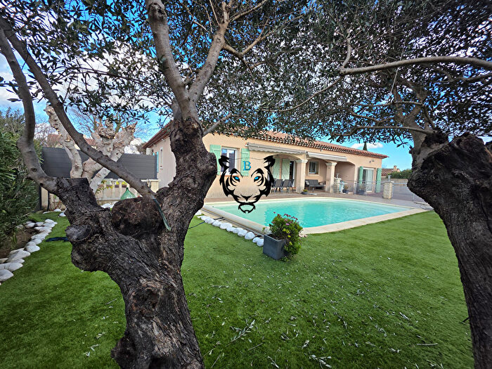 Maison à vendre - Le Muy - 6 pièces - 5 chambres