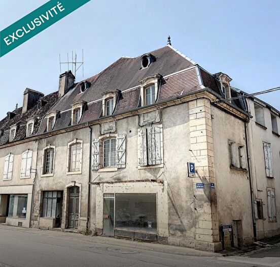 Maison 17 pièces à Champlitte, à vendre