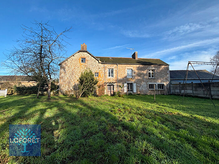 Maison à vendre - Saint-Marc-le-Blanc - 10 pièces - 3 chambres