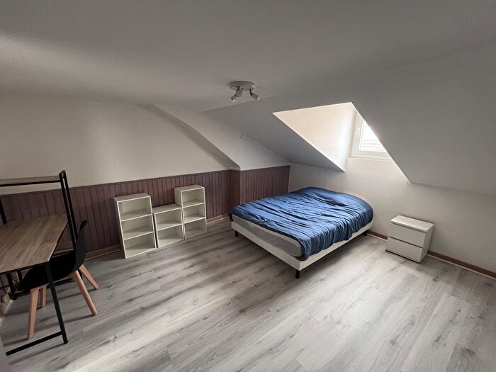 Appartement à louer - Périgueux, Centre-ville, La Gare, Saint-Martin - 2 pièces - 1 chambre