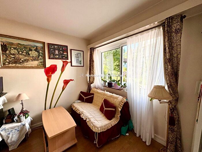 Appartement à vendre - La Celle-Saint-Cloud, La Feuillaume - 1 pièce