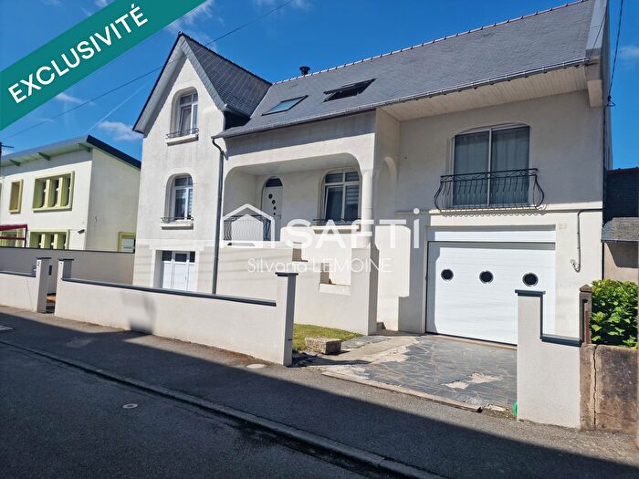 Maison à vendre - Loudéac - 7 pièces - 4 chambres