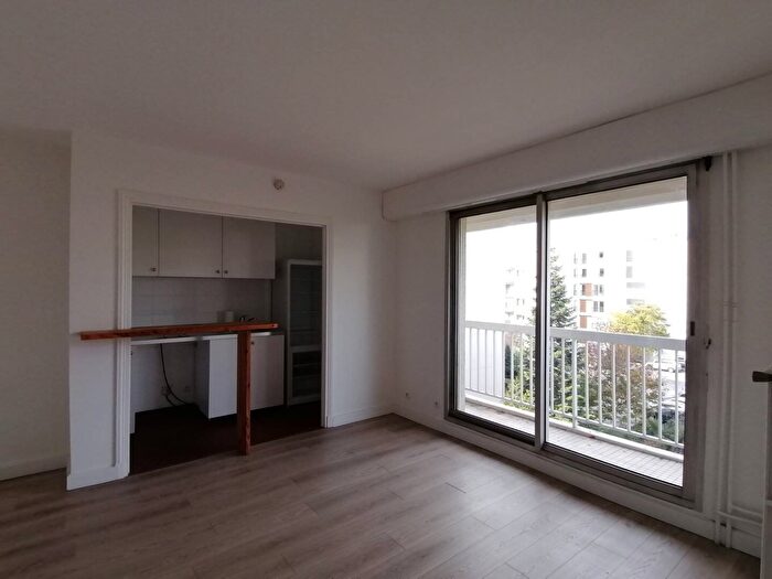 Appartement 1 pièce à Courbevoie, à louer