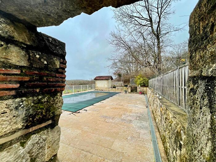 Maison à vendre - Montréal - 7 pièces - 5 chambres