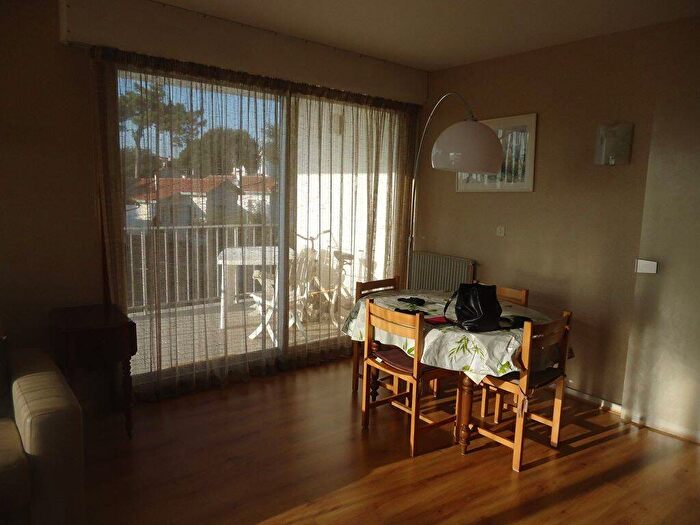 Appartement à louer - Parc Maisonfort, Royan - 3 pièces - 2 chambres