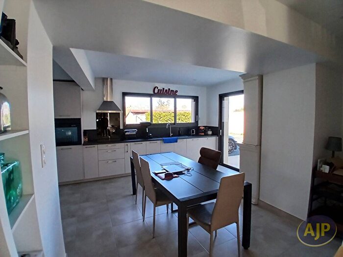 Maison à louer - La Chapelle-Heulin - 5 pièces - 3 chambres