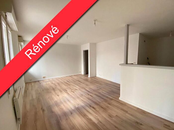 Appartement à louer - Nîmes, Placette - 3 pièces - 2 chambres