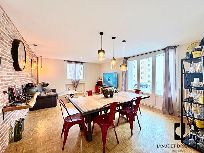 Appartement à vendre - Roanne, Faubourg Paris - 3 pièces - 2 chambres