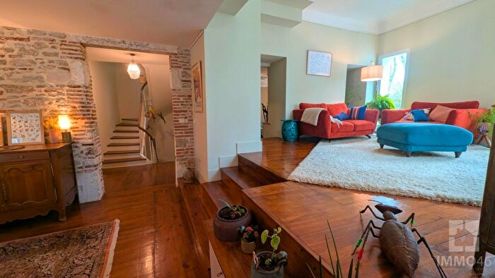 Maison à vendre - Cahors, Centre-ville - 9 pièces - 6 chambres