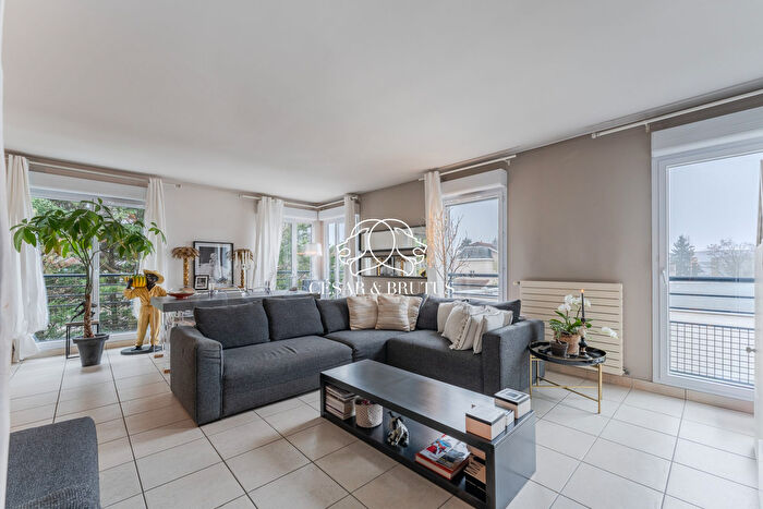 Appartement 4 pièces à Tassin-la-Demi-Lune, LHorloge, à vendre