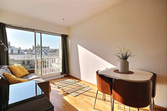 Appartement à louer - Porte Dauphine, Paris ème arrondissement - 1 pièce