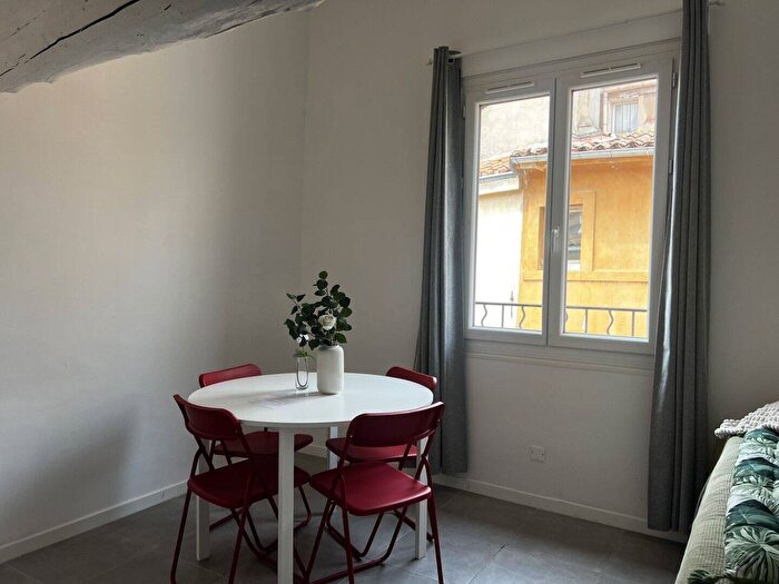 Centre Ville, Aix-en-Provence : Appartement 2 pièces à louer