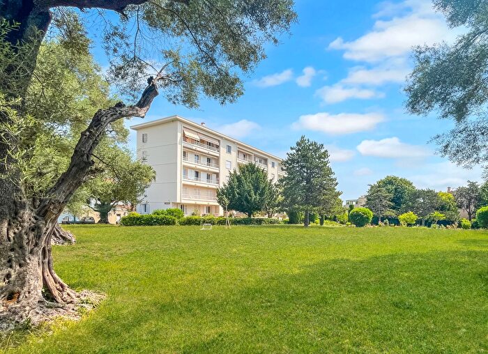 Antibes, Antibes-les-Pins, Trianon, Le Fournel, Peyregoue : Appartement 3 pièces à vendre
