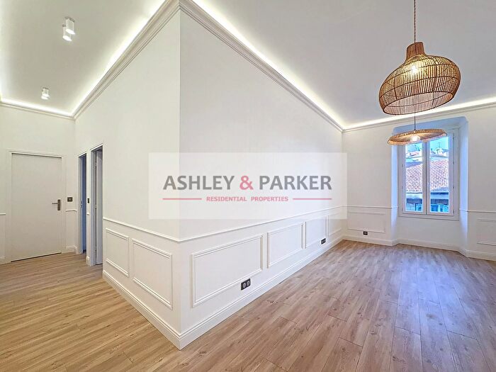 Appartement à vendre - Nice, Garibaldi - 3 pièces - 2 chambres