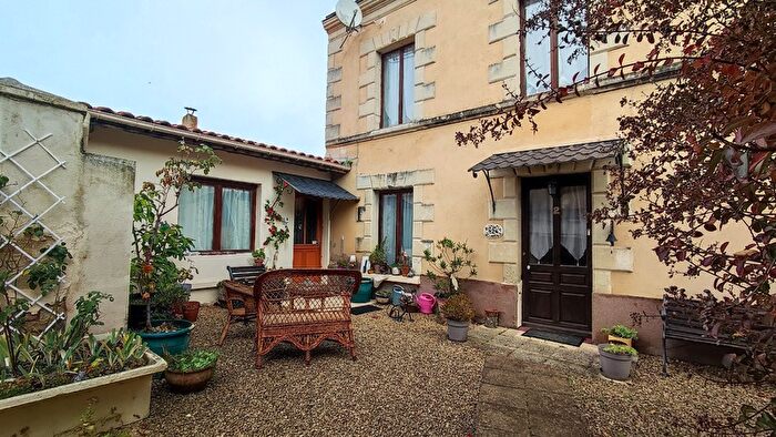 Maison à vendre - Brion-près-Thouet - 6 pièces - 4 chambres