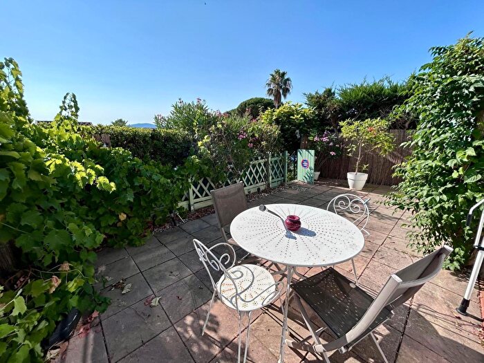 Appartement 2 pièces à vendre - Cogolin, Rialet, Colombier