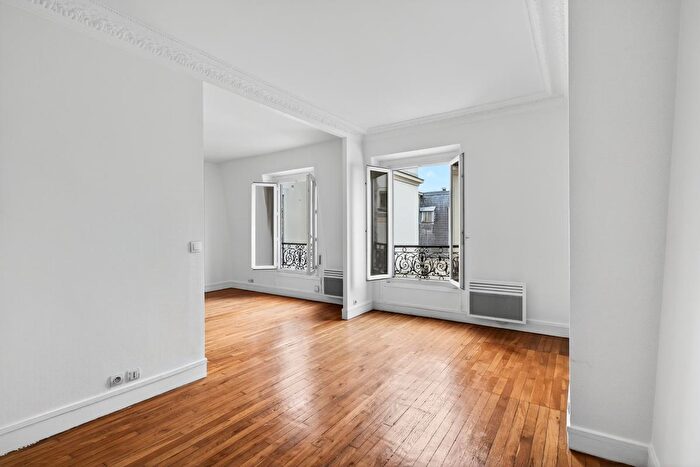 Appartement à vendre - Paris e , Epinettes, Bessières - 2 pièces - 1 chambre