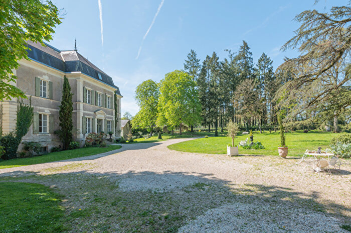 Vritz : Maison 12 pièces à vendre
