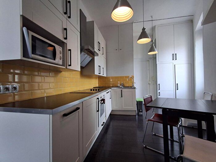 Appartement 2 pièces à Notre Dame du Mont, Marseille 6ème arrondissement, à louer