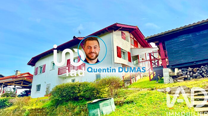 Maison à vendre - Saint-Pée-sur-Nivelle - 5 pièces - 4 chambres