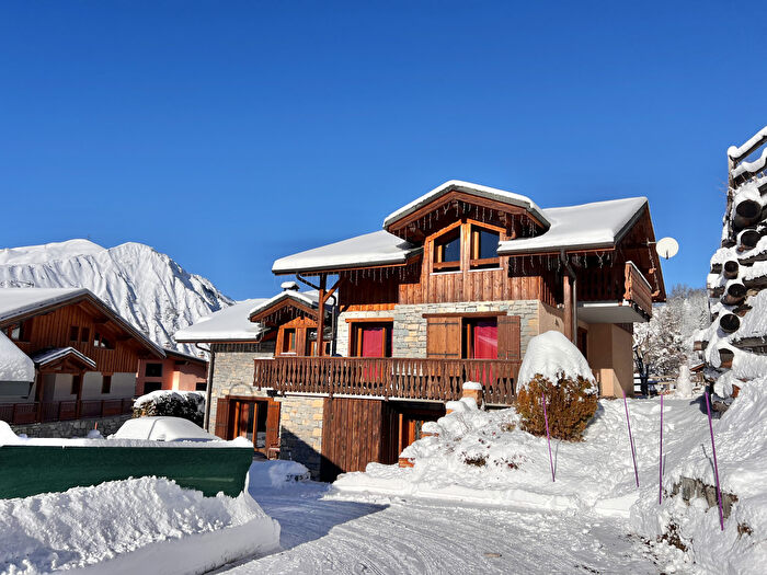 Maison à vendre - Saint-Martin-de-Belleville - 16 pièces - 11 chambres