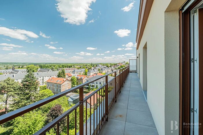 Appartement à louer - Saint-Cyr-lécole, Hôtel de ville - 4 pièces - 3 chambres