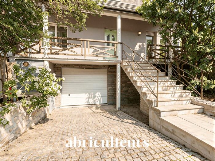 Maison 6 pièces à vendre à Colombes, Grèves Plateau
