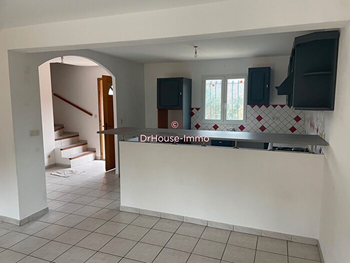 Maison à vendre - Saint-Julien-les-Rosiers - 4 pièces - 3 chambres